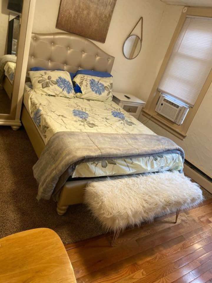 1 Bed Share Bath 
Me Casa Tu Casa - Allentown, PA