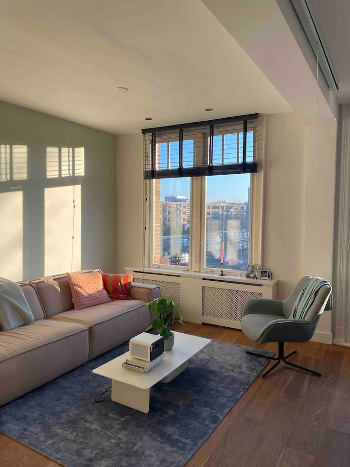 Canal View Design Apartment, Booming Neighbourhood - Amsterdam