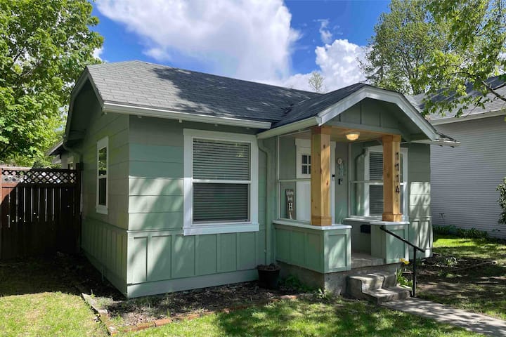A Cottage On B Street - Coeur d'Alene, ID