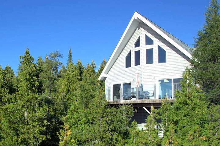 The Eagle's Nest, Northern Bruce Peninsula - Tobermory
