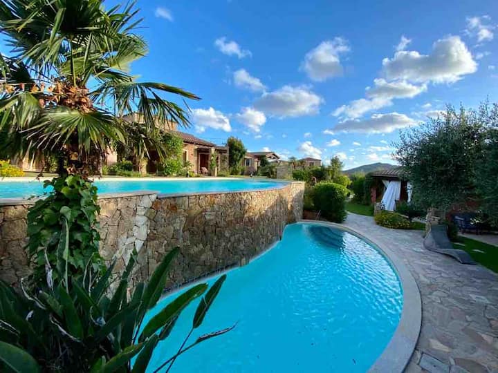 Villa Baia Chia Con Piscina - Teulada