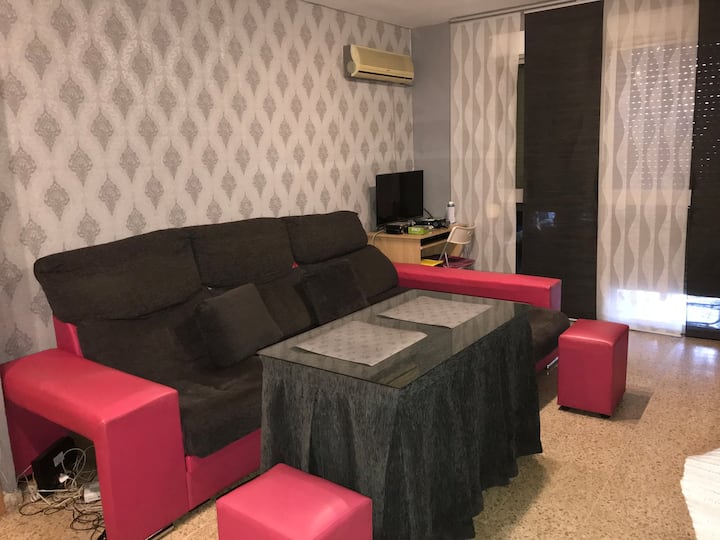 Habitación Céntrica En Sevilla Y Parking Gratuito. - Sevilla