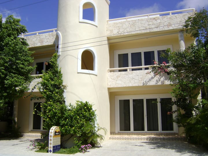 Amanecer Akumal #2, 2 Bedroom, 2 Bath Sunlit Condo - Akumal