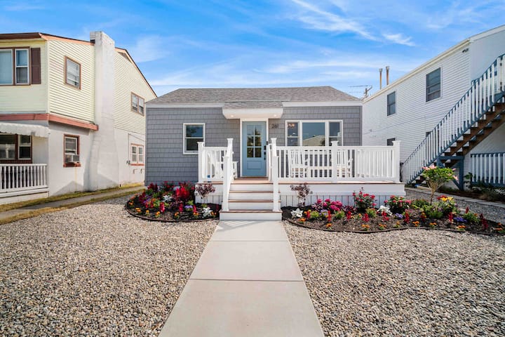 Beach Bungalow — 1.5 Blocks To Beach! - Brigantine, NJ