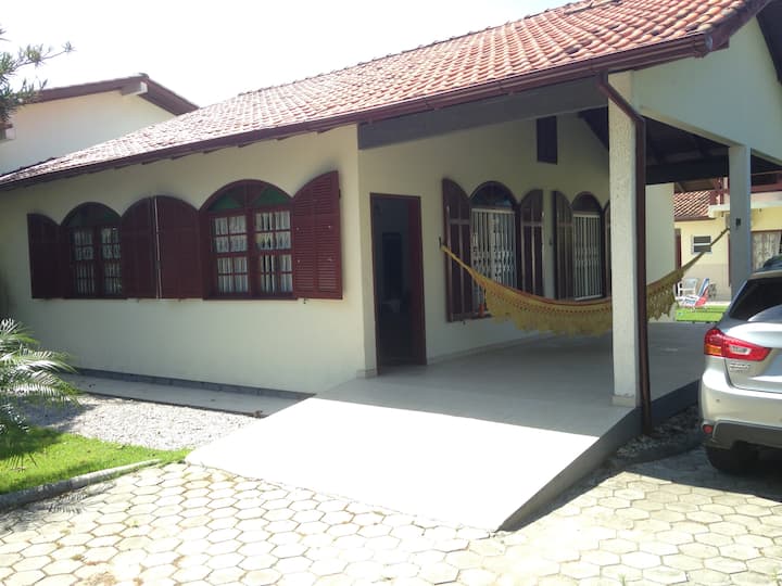 Bela Casa E Apto Em Ingleses A 50 Metros Da Praia - Florianópolis