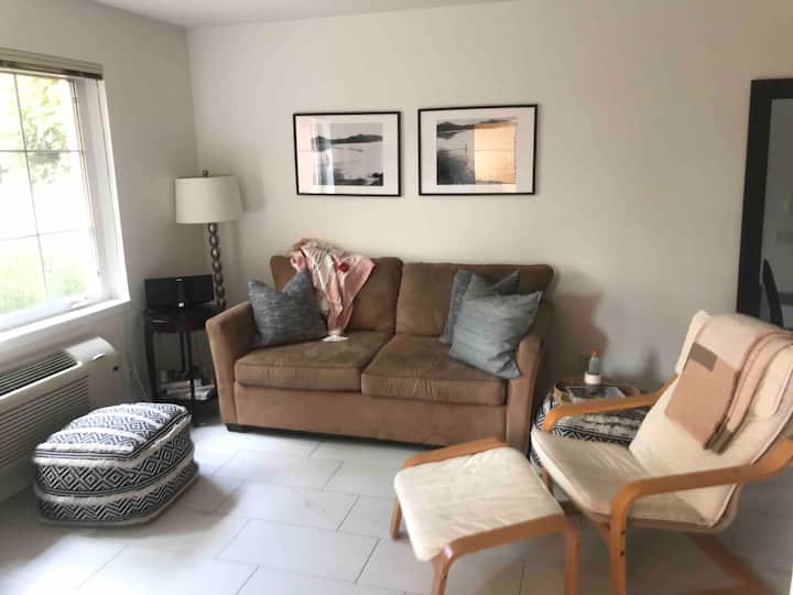 Lakeside Ground Floor Condo - Osoyoos