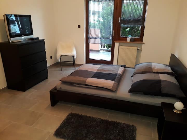 1-2 Zimmer +Terrasse Regensburg West - Ratisbona