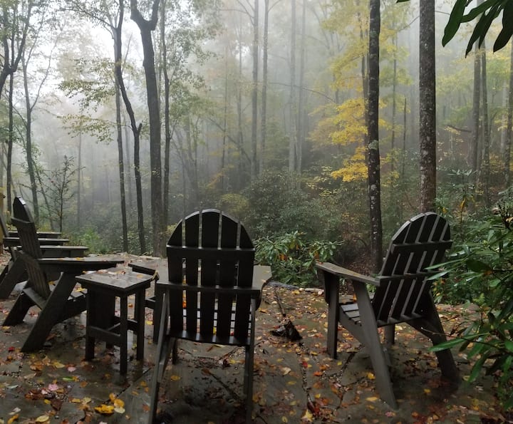 Whispering Creek Cottage -  Relax By The Creek - Sapphire