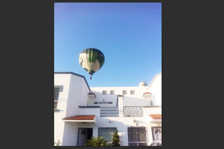 Residencia Completa, Clúster Con Vigilancia 24 Hrs - León