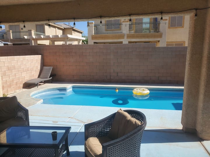 Dov Winner - Mini Castle - 8 Bed - North Las Vegas, NV