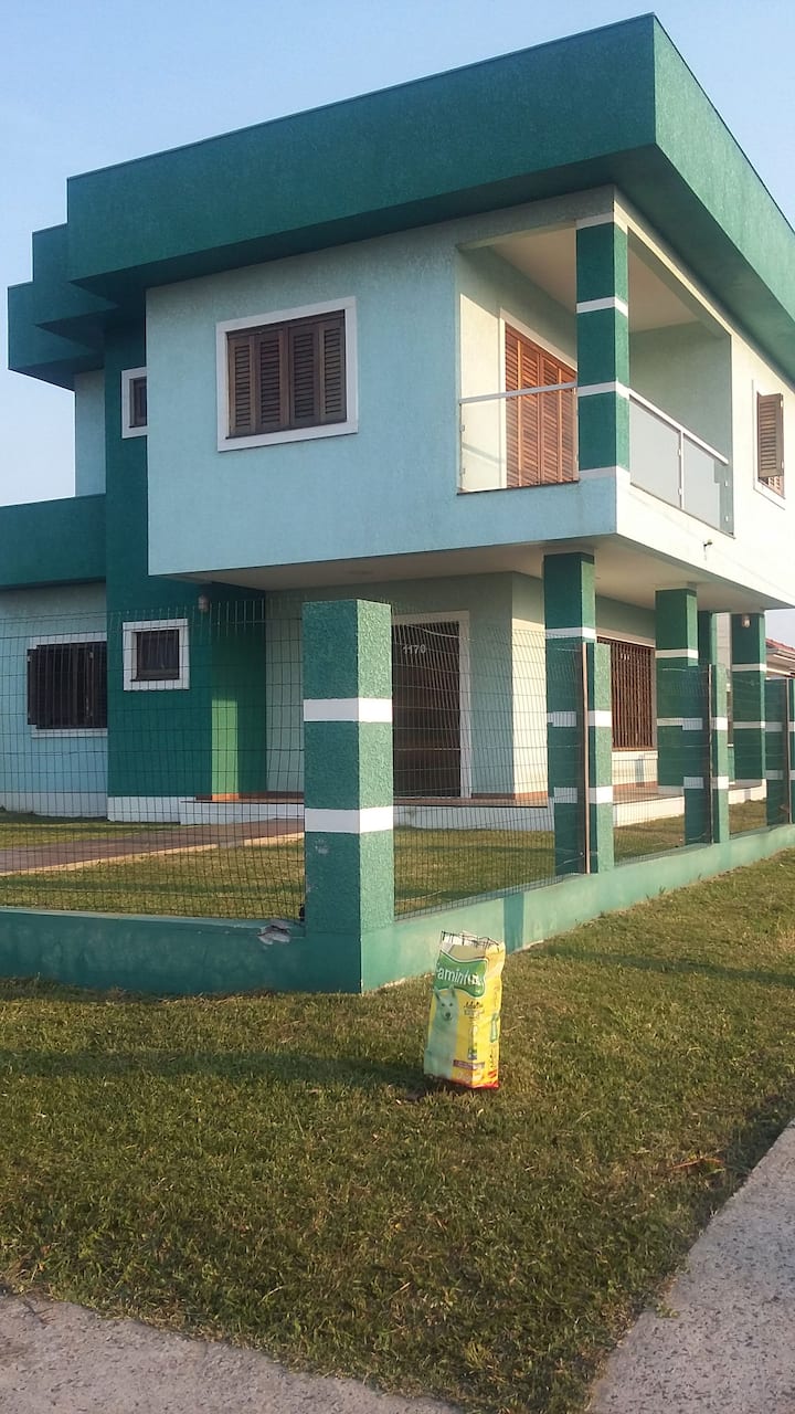 Gran Casa De Pueblo, 4 Dormitorios, Suite, Para 10 Personas, Aire, Tv, Wi-fi, Cerca Del Mar Y Del Centro - Capão da Canoa