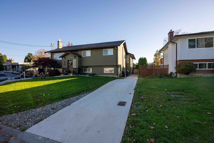 Cozy Two-bedroom Suite In Sidney By The Sea! - Sidney