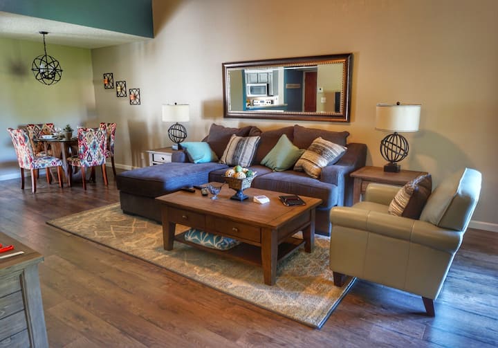 Beautifully Renovated Refuge - Scottsdale, AZ