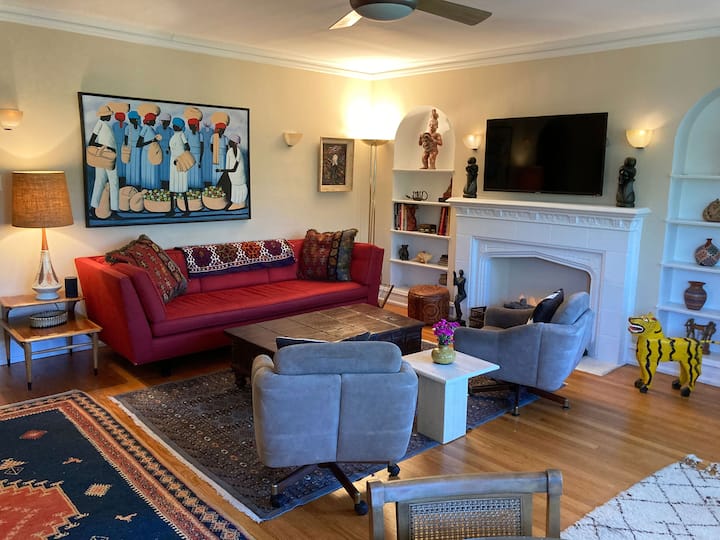 Mid Century Evanston Vintage Apt 2 Br + Office/den - Evanston, IL