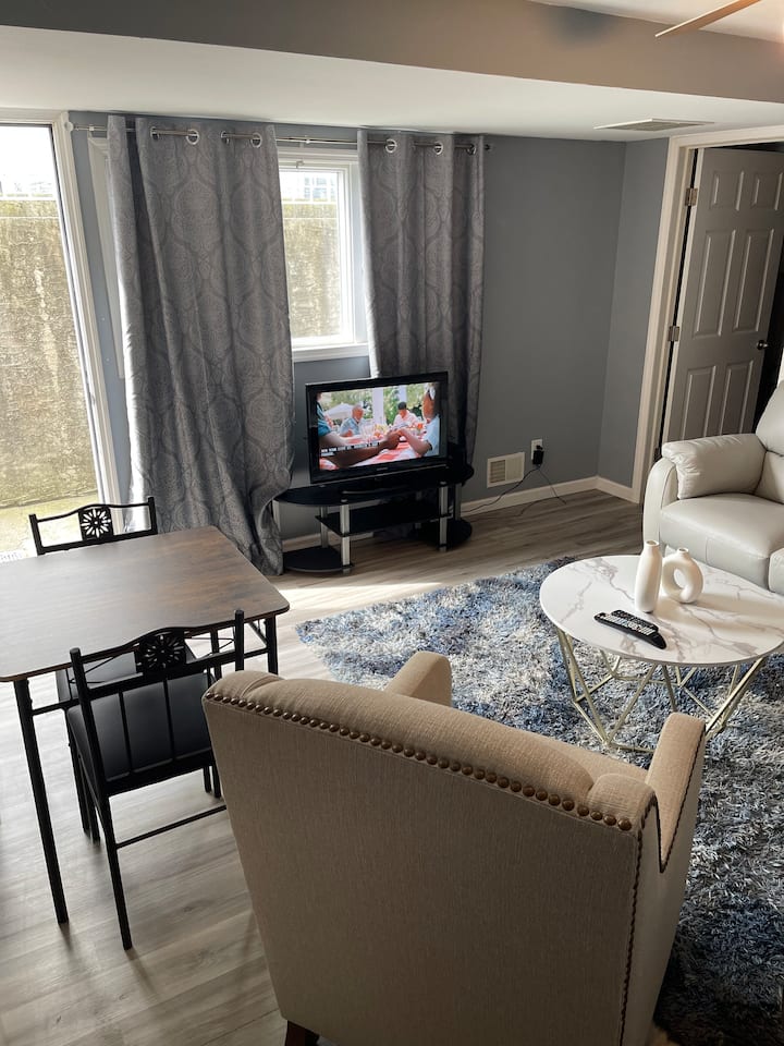 One Bedroom Apartment - Staten Island