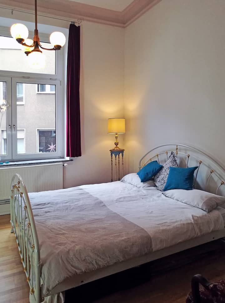 Stilvolles Zimmer Im Altbau ~ Nähe Dom/messe - Cologne