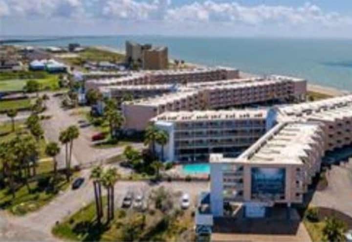 Beautiful Condo On The Beach! - North Beach, TX