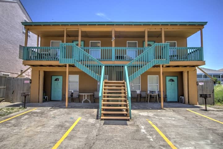 Oleander Beach Lodge - 4 Condos For 1 Great Price! - South Padre Island, TX