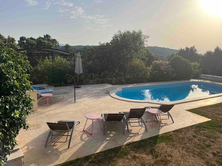 Les Rosiris, Villa Avec Piscine , Vue Superbe - 뿌히에흐