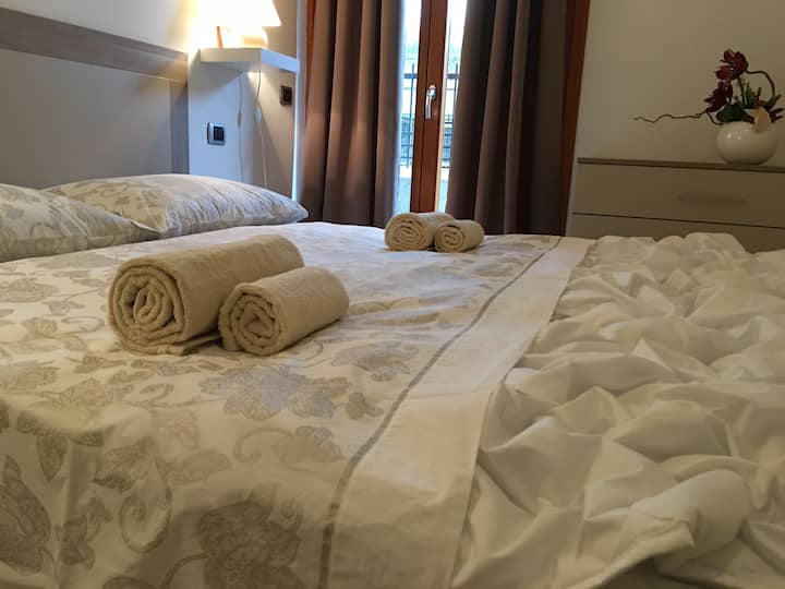 Ponte Pietra In 600 Meters! Suite In Residence - Verona