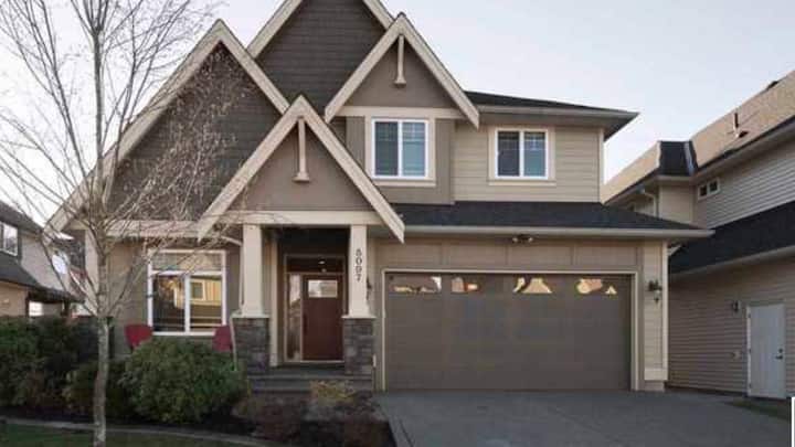 Raye’s Place - Langley, BC