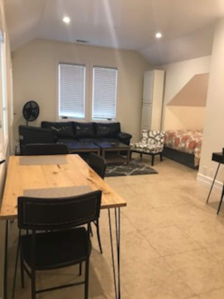 Large Studio Walnut Creek - Danville, CA