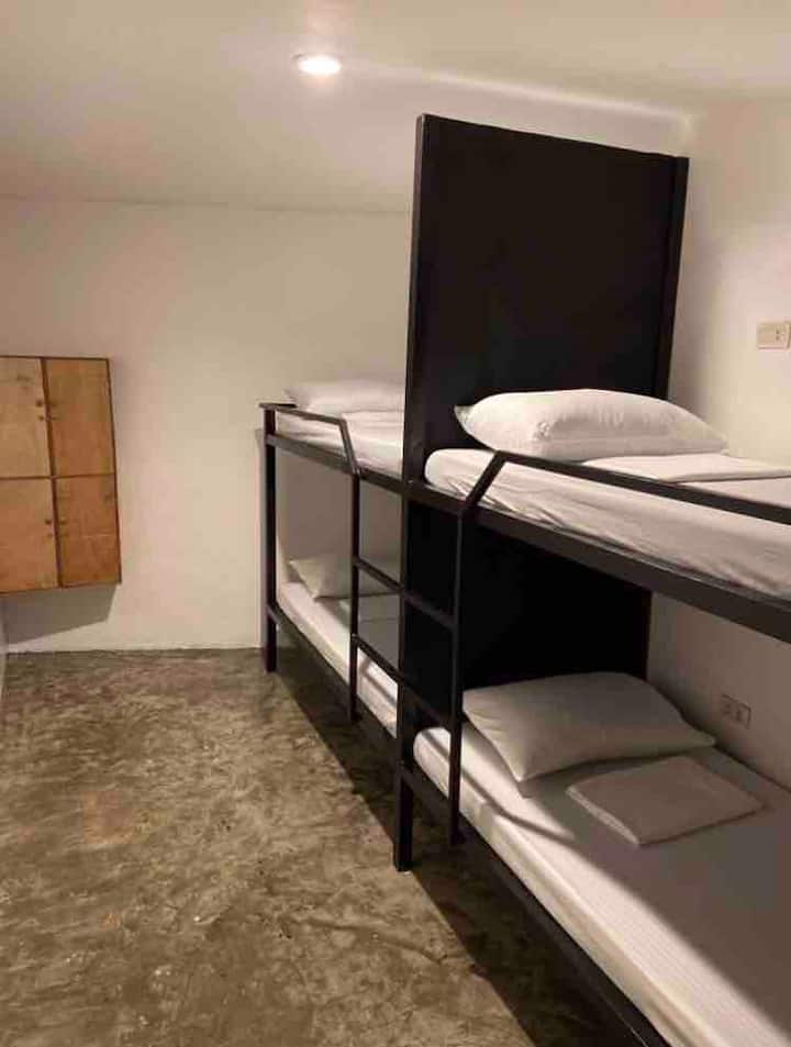 Room 4 - Moalboal