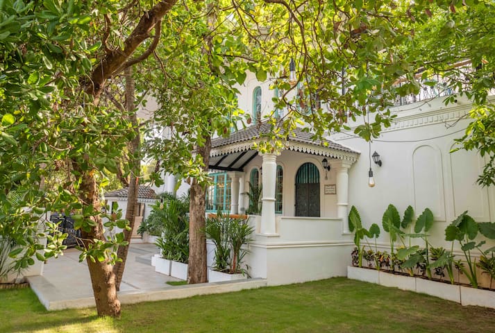 Contact the host directly - Luxury 4bhk villa with private pool in ...