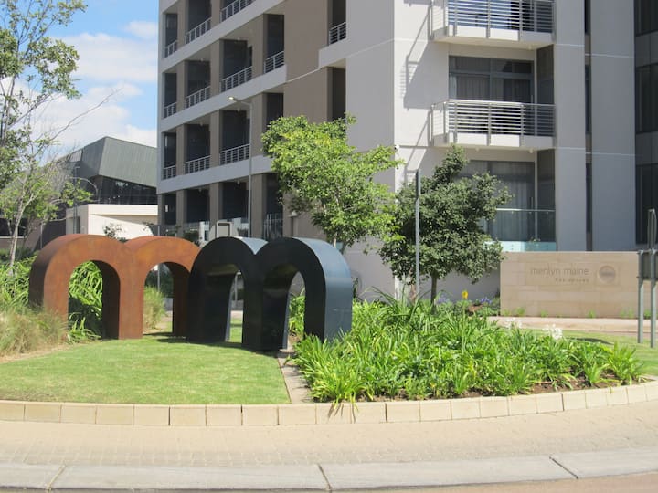 Menlyn Maine Luxury Apartment - Pretoria