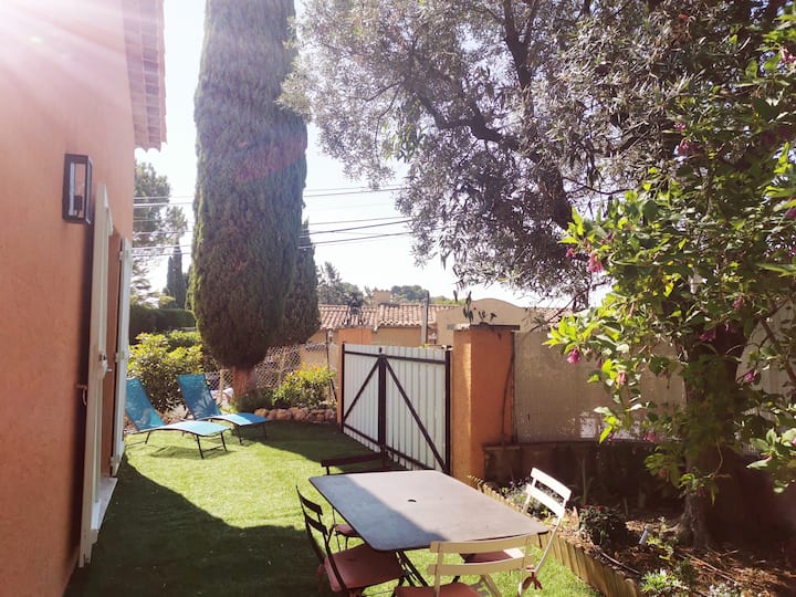 Studio Au Calme Sous L'olivier - ibis budget Antibes Sophia Antipolis
