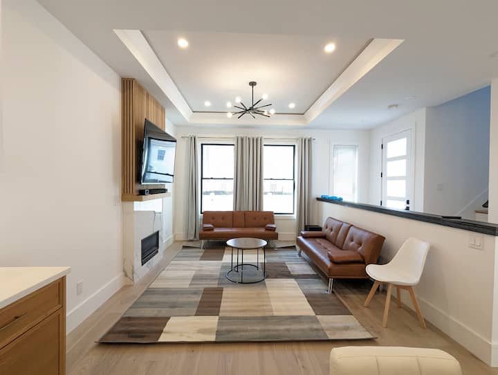 30+ Days. 6 Miles From Boston Luxury Townhouse. - Newton, MA