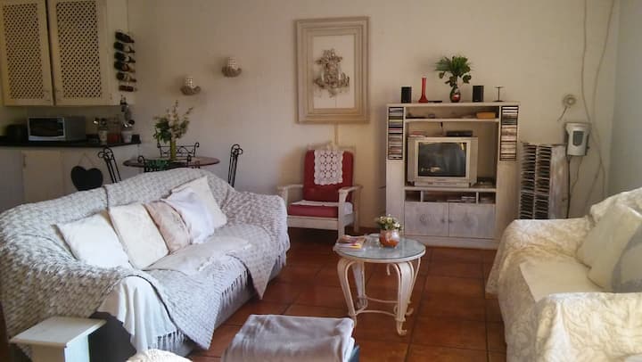 By Your Grace Air B&b - Kameeldrift East - Roodeplaat