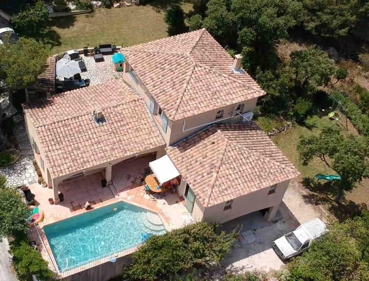 Villa Piscine- Vue Mer -Idéal Pour Enfants- - Hyères