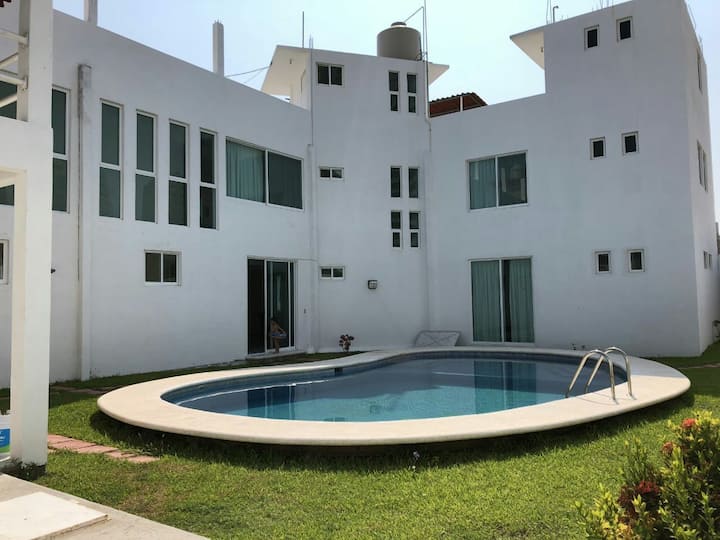 Casa De Gran Espacio Para Familias O Grupos - Acapulco