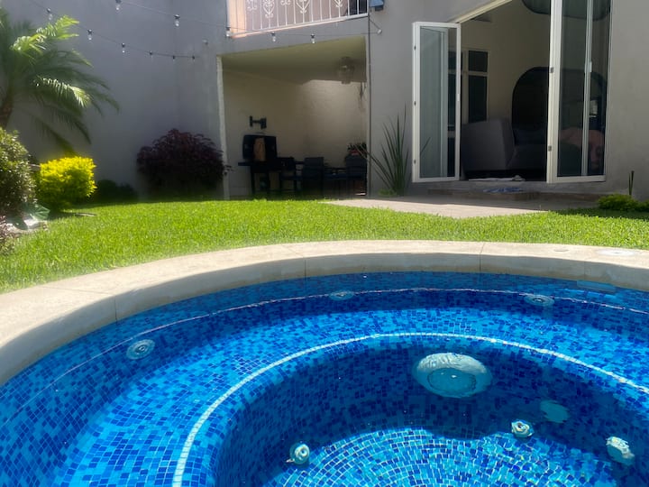 Casa En Centro De Cuernavaca Con Jacuzzi Climatiza - Cuernavaca