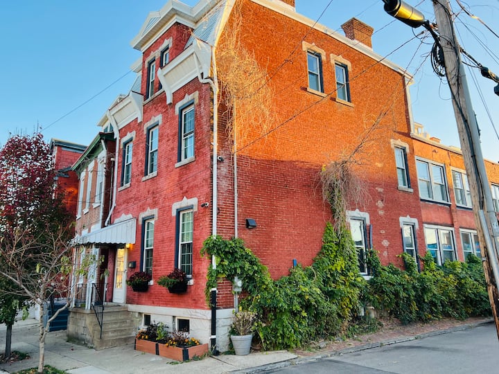 Beautifully Restored Home In A Historic District - Pittsburgh, PA