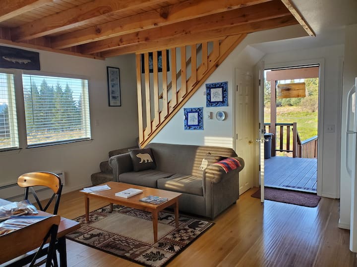 The Eagles Nest On East End Road - Homer, AK