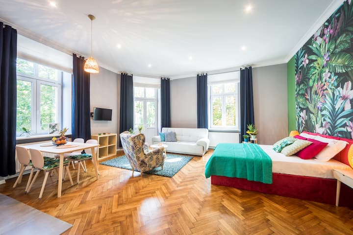 Bright 1br Near Main Station W/ Kitchenette - Krakow