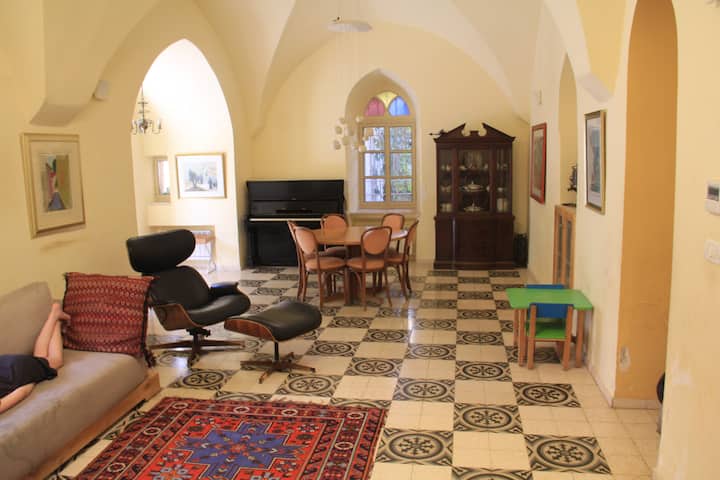 A Big, Beautifull House With Gardens - Jérusalem