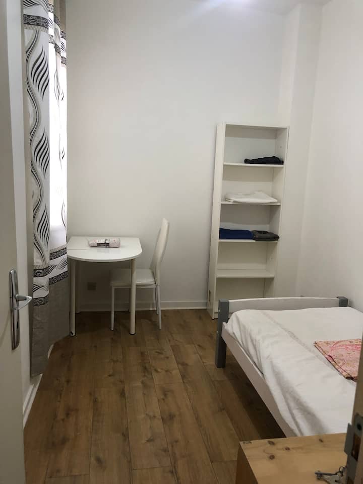 Aubervilliers Agréable Chambre D’hôtes - La Courneuve