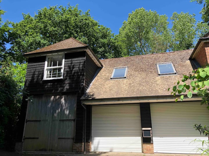 Charming Self Contained 1 Bedroom Studio Flat - Battle