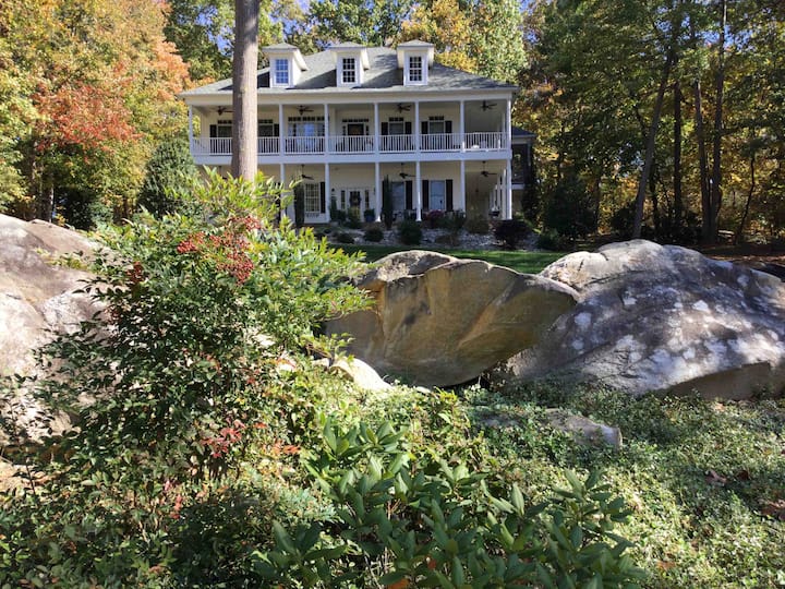 The Lawson Suite (Private, With Separate Entry) - Lake Norman, NC