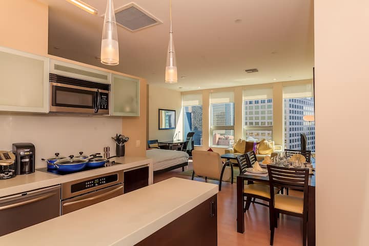 Tenten Wilshire Official - Deluxe - Los Angeles, CA
