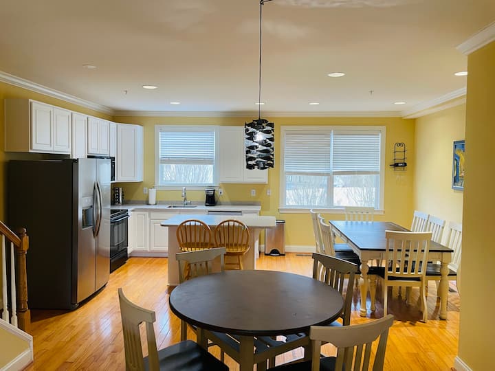 Impeccable 5 Br/4.5 Ba/pool-walk To Beach! Gated - Lewes, DE