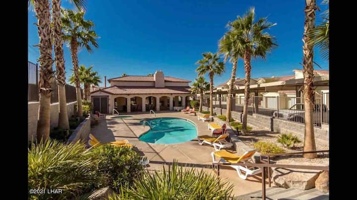 Entire Condo Sleeps 4 - レイクハバスシティ, AZ