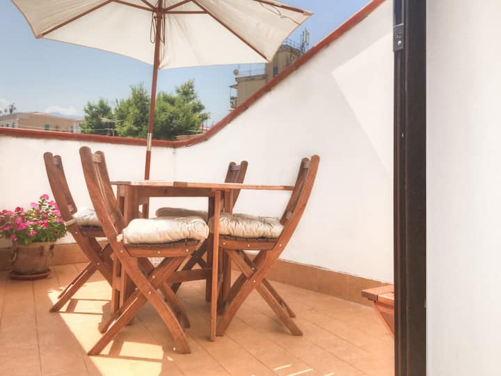 Historical Penthouse Ballaró With View - Palermo, Italia