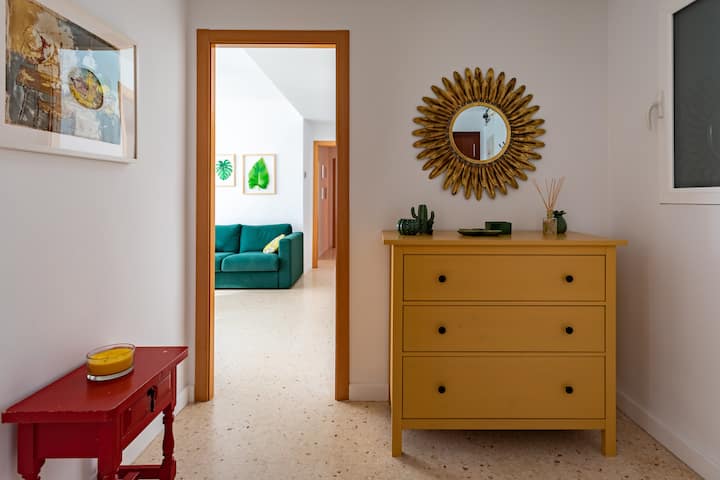 1 Line Apartment With Spectacular View - Gandie