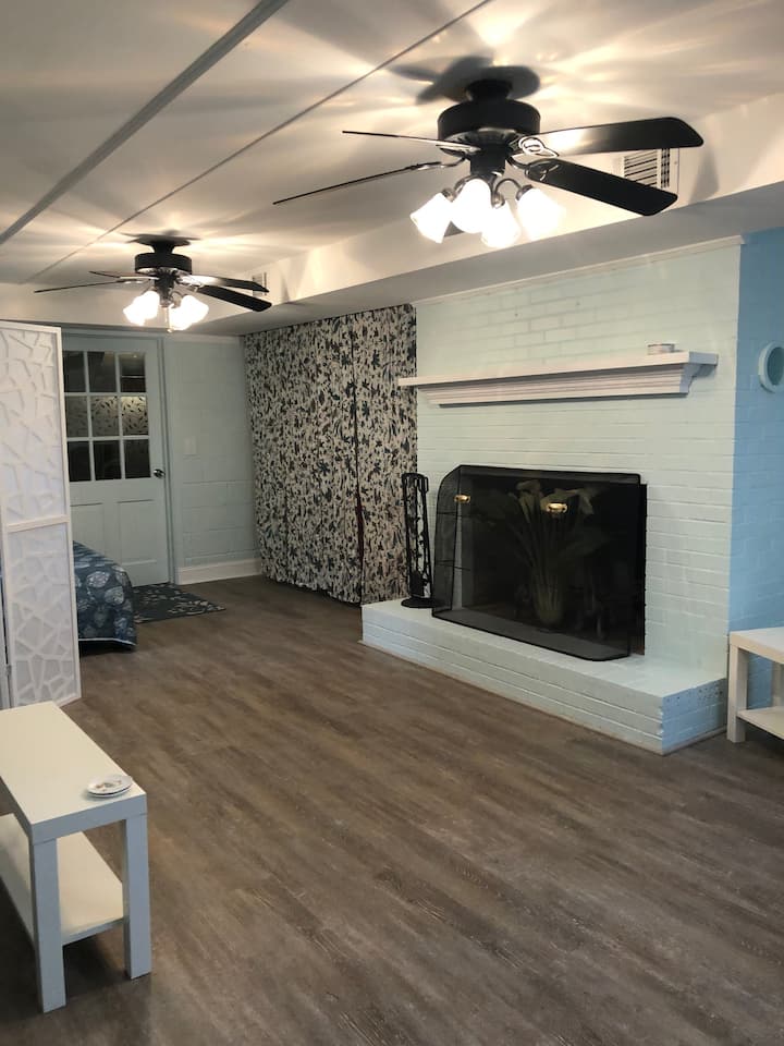 The Blue Room With Private Entrance - Seneca, SC