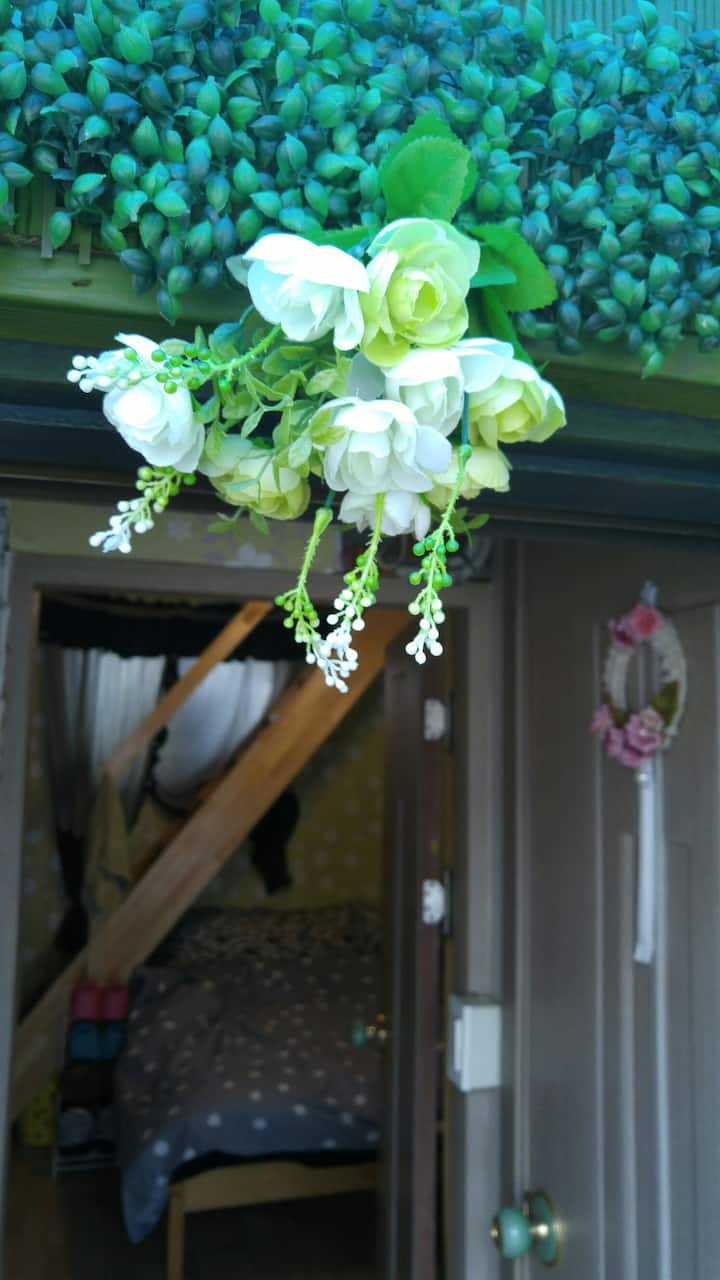 Sofia's House With Wooden Attic - 흥선동