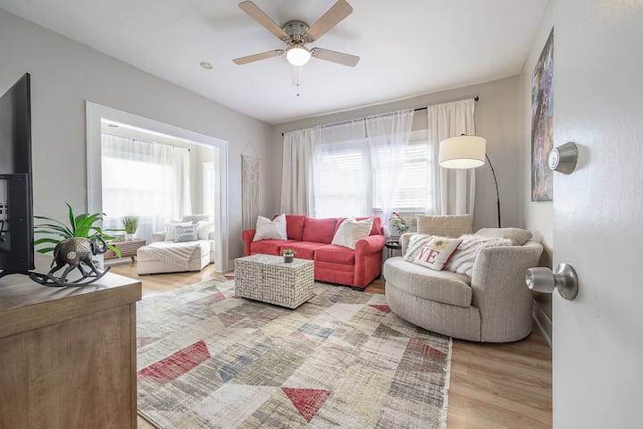 Beautiful Apt Blocks From The River Walk! - Tampa